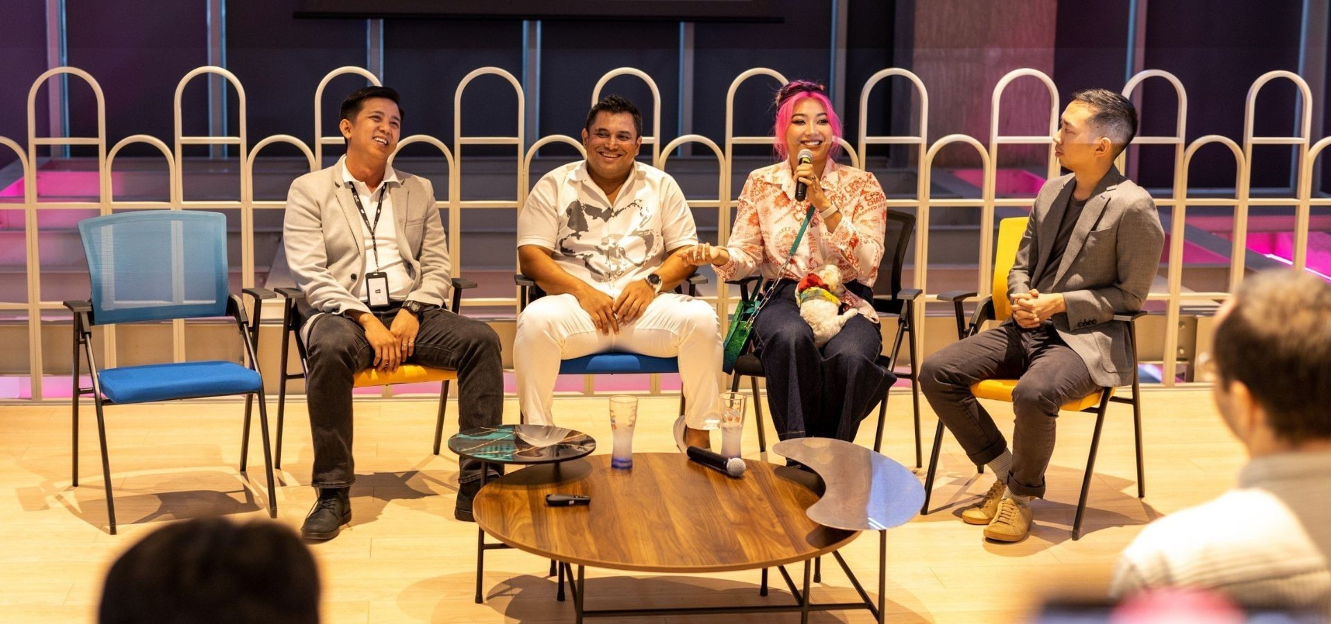 How To Host A Seminar? From Start to Successful