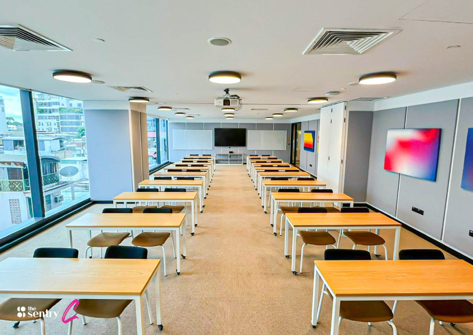 What is a Conference Room? Does Your Business Need One? - THE SENTRY