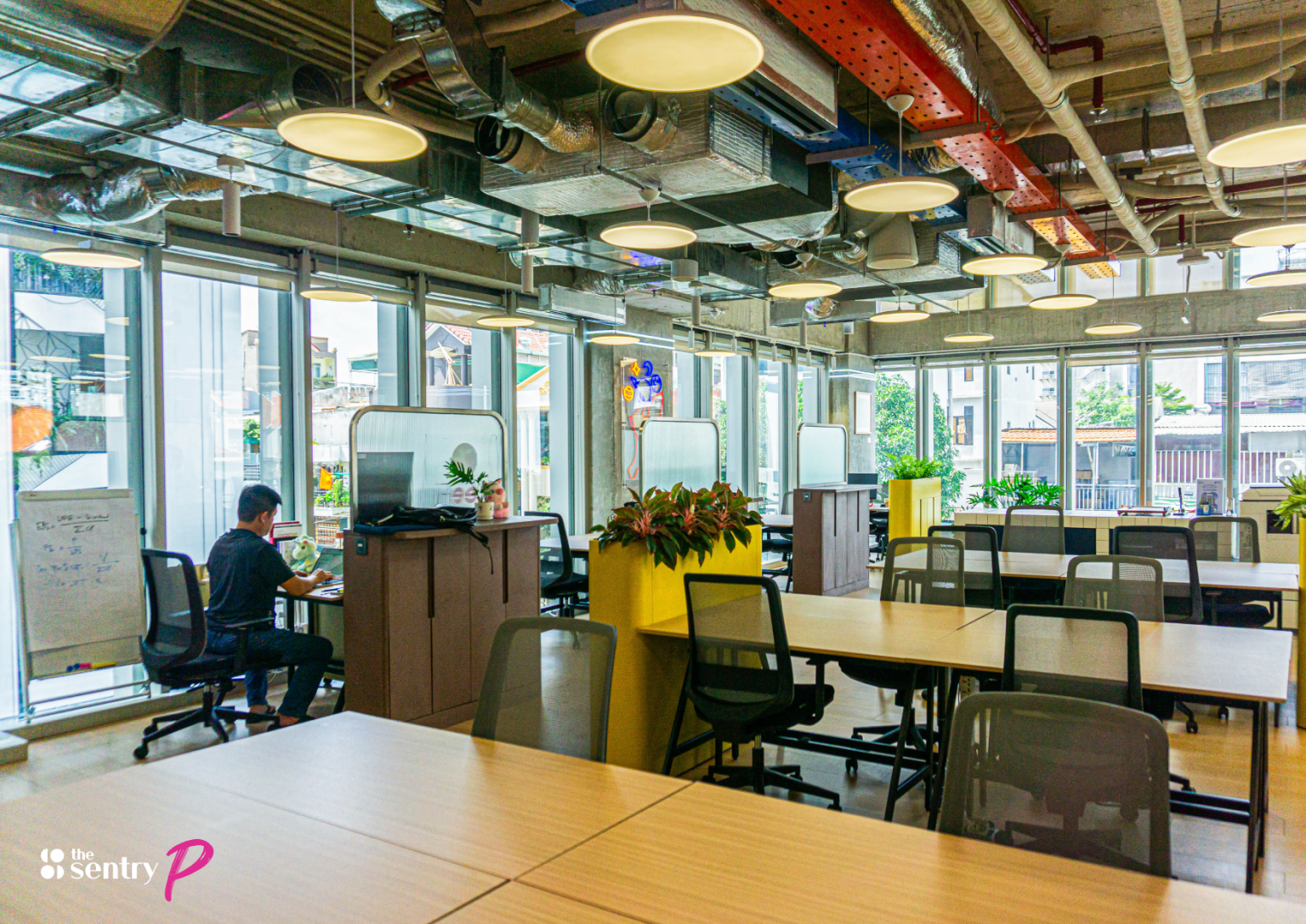 What is a Serviced Office and How Does It Work? - THE SENTRY